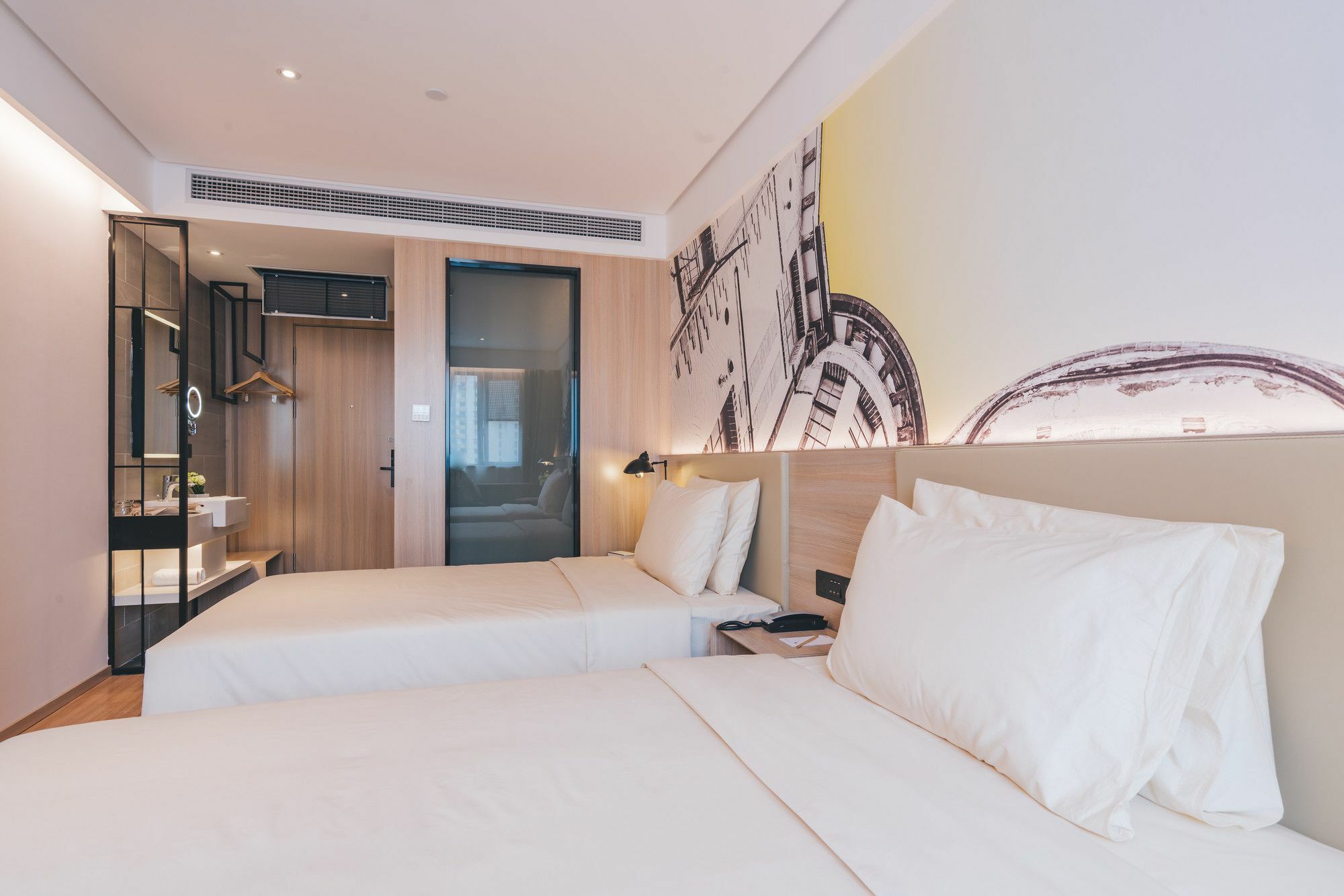 ATOUR LIGHT HOTEL BUND SHANGHAI | ⋆⋆⋆⋆ | CHINA | SEASON DEALS FROM $106